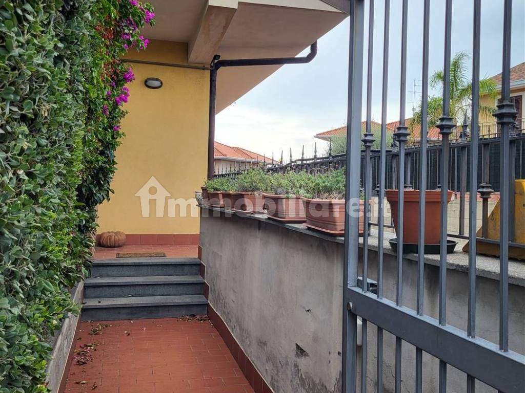 Vendita Villa a schiera San Pietro Clarenza. Ottimo stato, posto auto ...