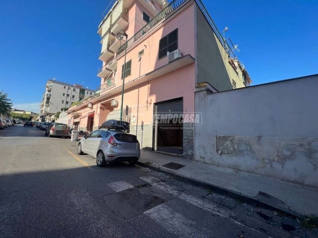 Locale commerciale via diomede carafa, Napoli, Rif. 106483145 ...