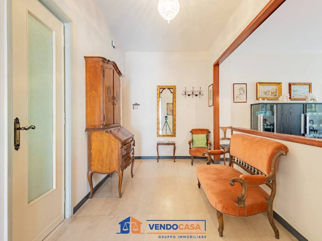 Vendita Appartamento Alassio. Quadrilocale in via Cardellino 43. Buono ...