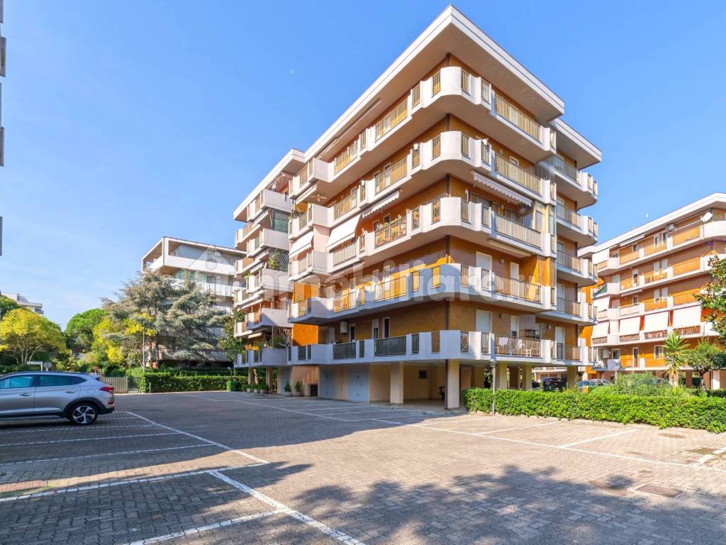 Vendita Appartamento Silvi. Trilocale in via Taro 1. Buono stato, primo ...