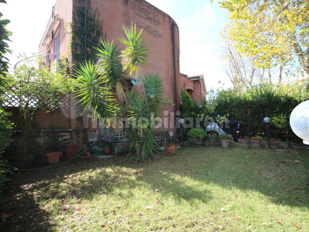 Vendita Villa a schiera in via 2 Settembre 9 Pisa. Ottimo stato, con ...