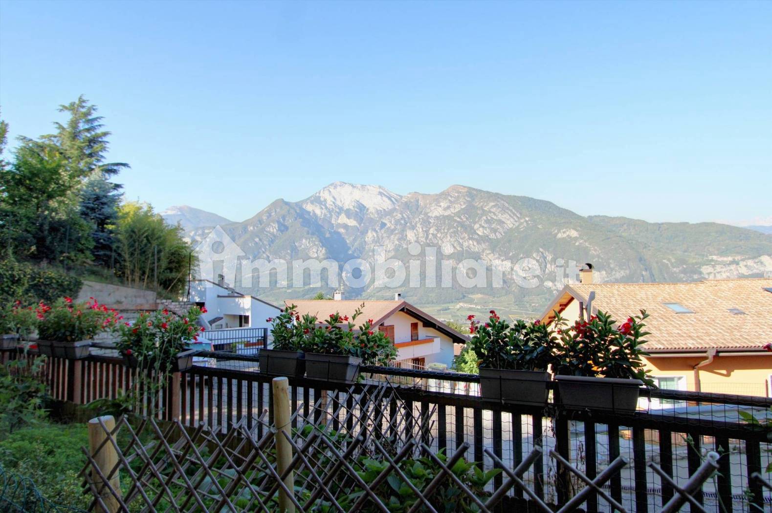 Trilocale via Marzòla 22, Villazzano, Trento