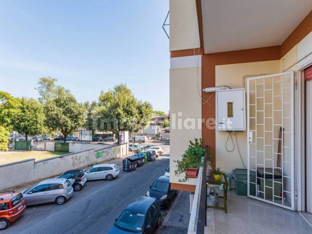 Vendita Appartamento Roma. Bilocale in via Della Bufalotta. Buono stato ...