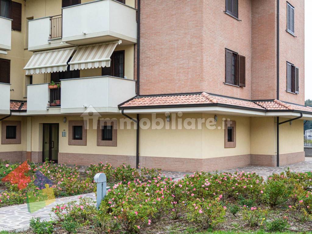 Vendita Appartamento Casarile. Trilocale in via Don Angelo Grossi ...