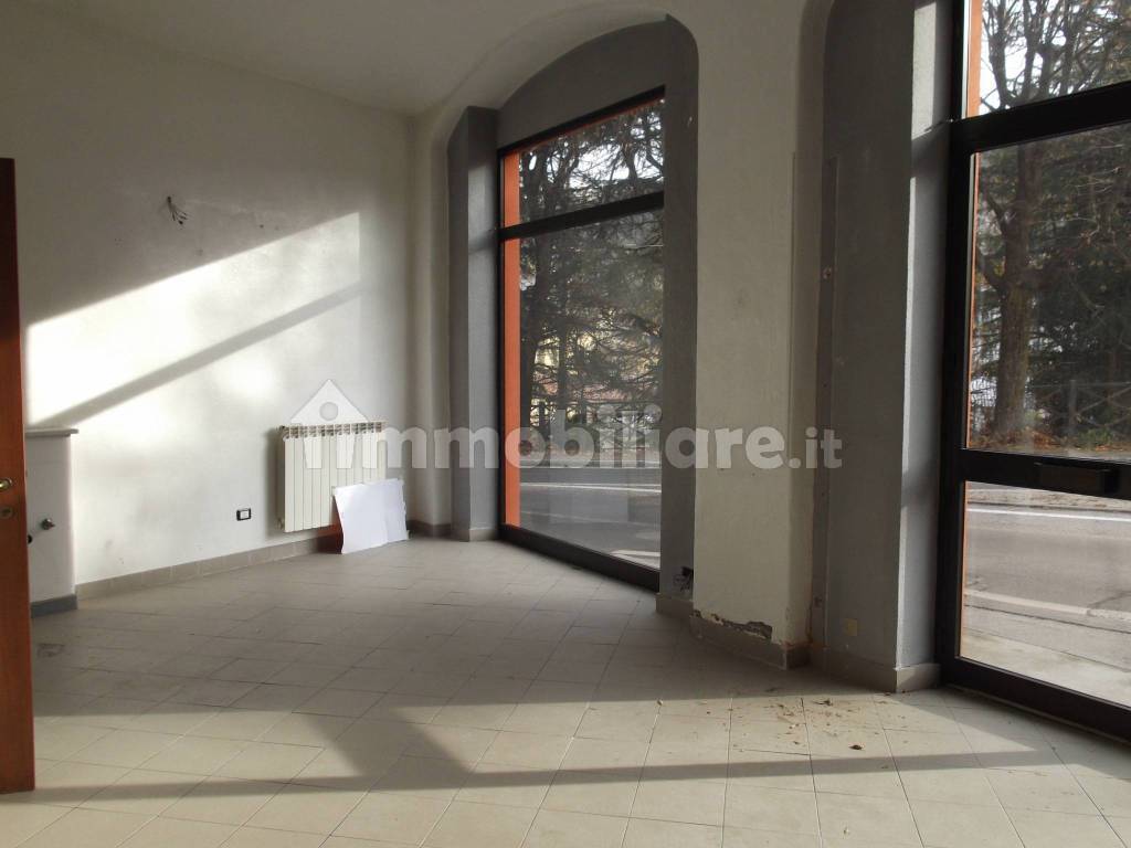 Locale commerciale via Fratelli G. e G. Durando, Mondovì, Rif ...