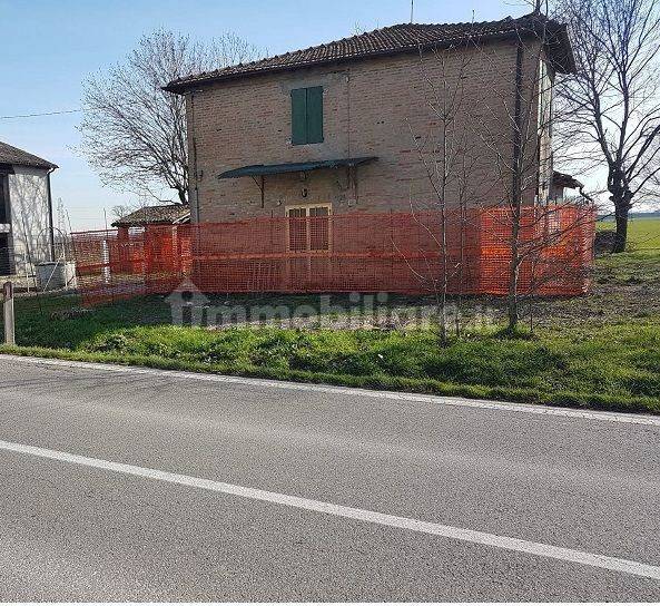 Vendita Casa colonica in via dell'Olmone 665 San Felice sul Panaro. Da ...