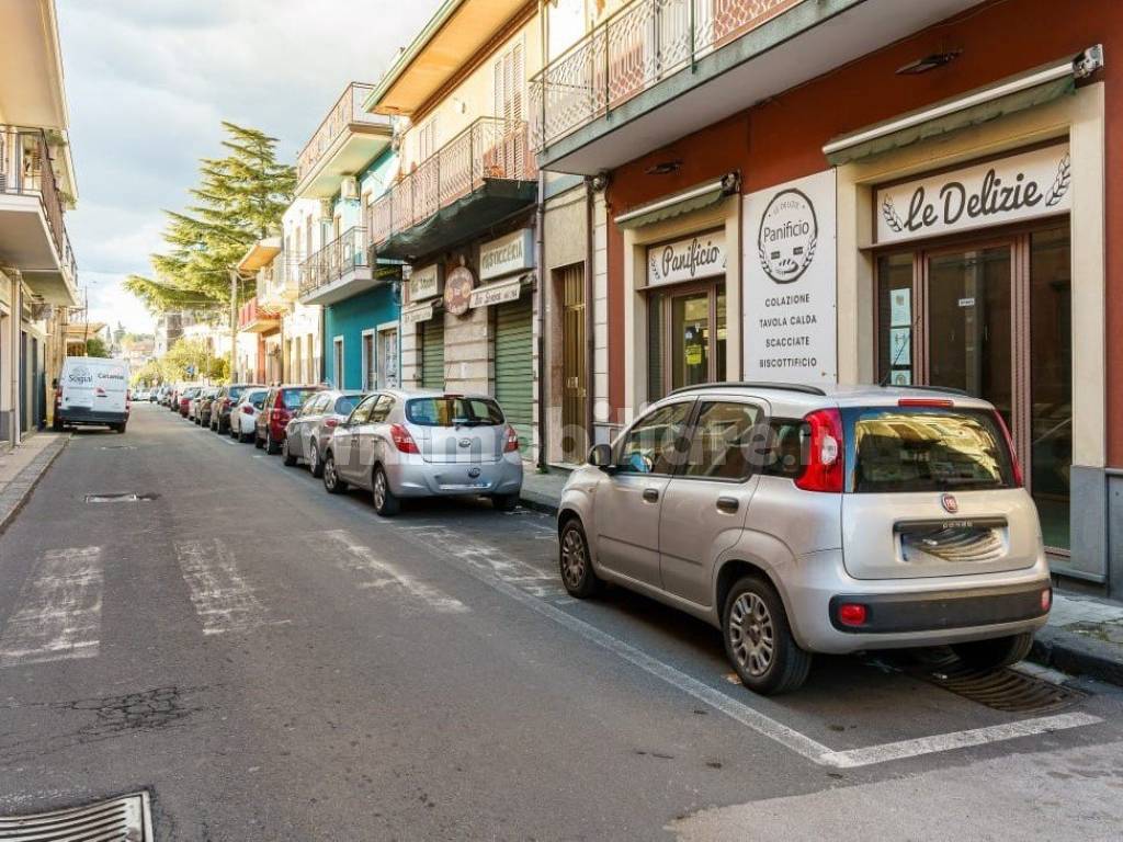 Panificio via Umberto, San Pietro Clarenza, Rif. 106734383 - Immobiliare.it