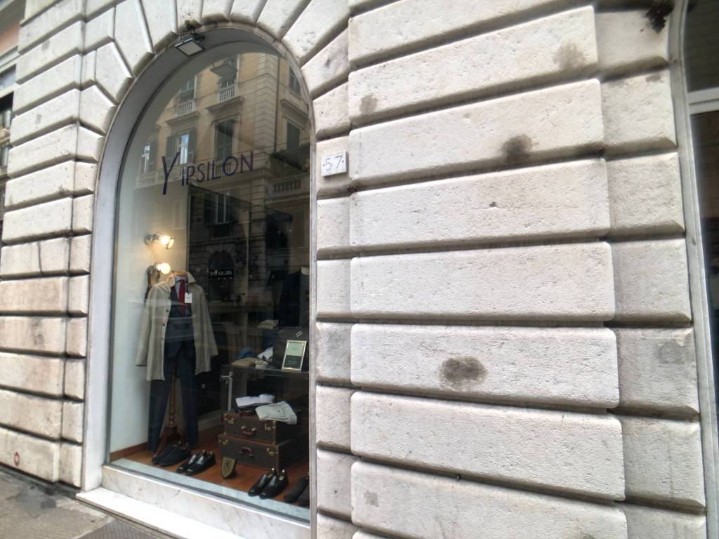 Negozio di abbigliamento via Roma, Genova, Rif. 106739357 - Immobiliare.it