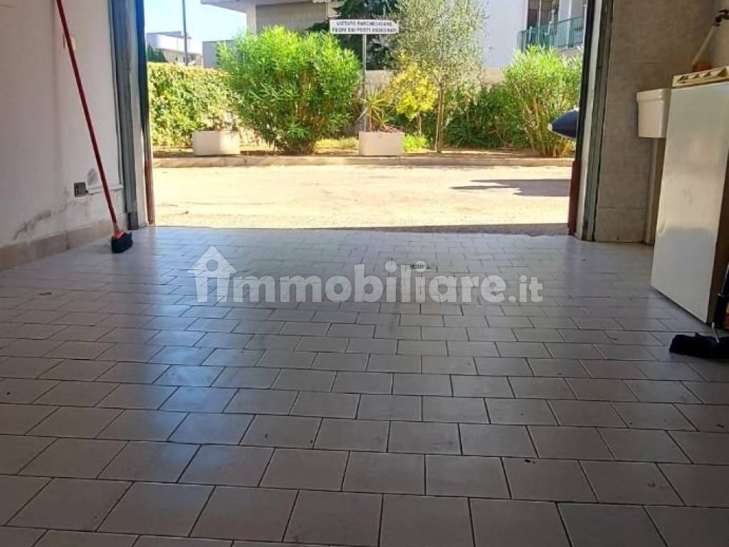 Garage - Box via Andrea Capozzi 37, Taranto, Rif. 106739567 ...