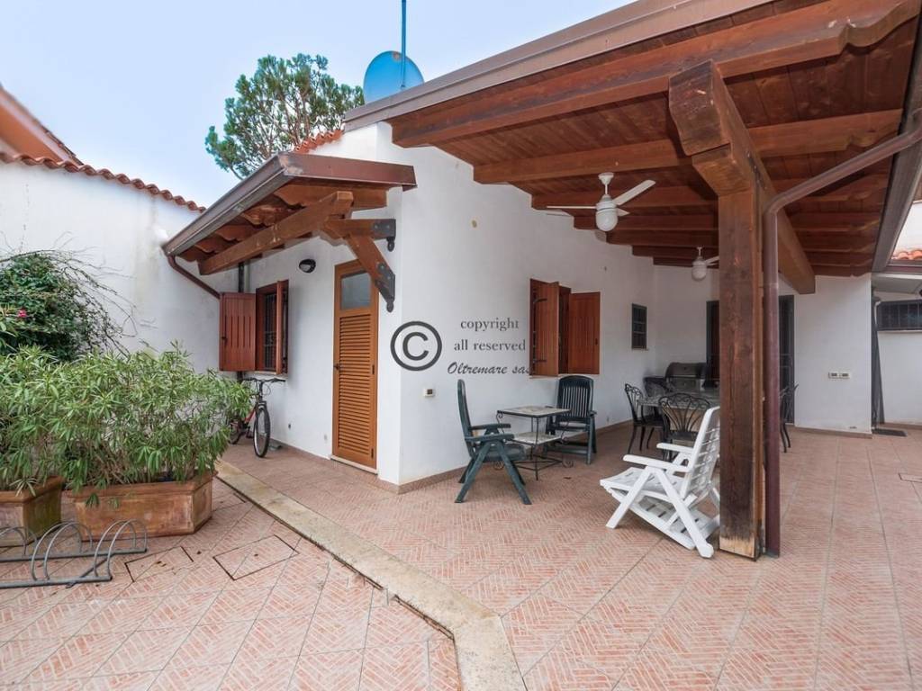 Vendita Villa unifamiliare in via Pontina Terracina. Ottimo stato ...