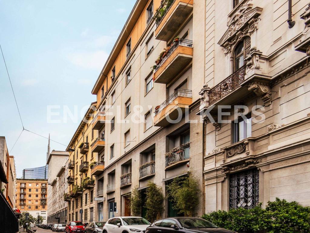 Vendita Appartamento Milano. Trilocale in via Milazzo. Da ristrutturare ...
