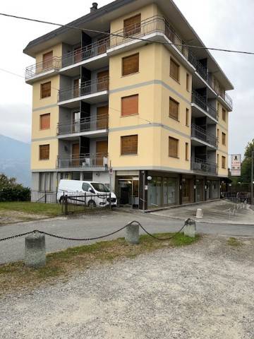 Vendita Appartamento Teglio. Trilocale in via San Martino. Buono stato ...