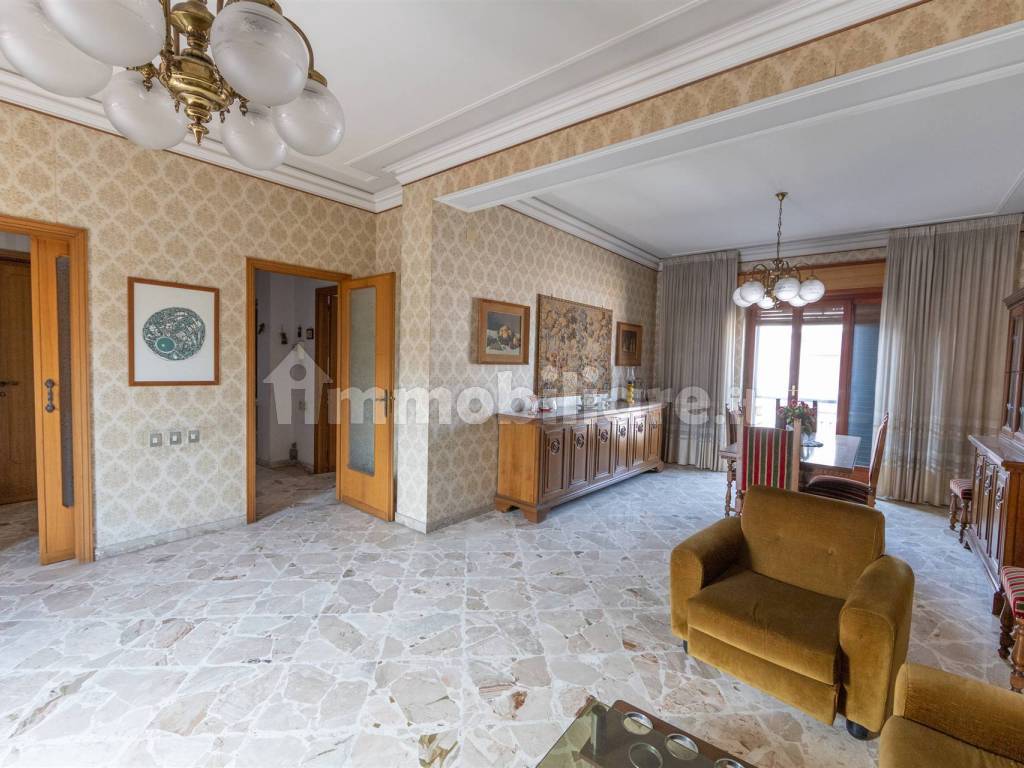 Vendita Appartamento in via Roma. San Pietro Clarenza. Buono stato ...