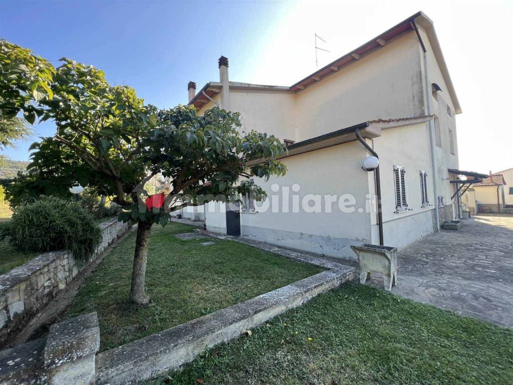Vendita Casa colonica in Case Sparse Terontola Cortona. Ottimo stato ...