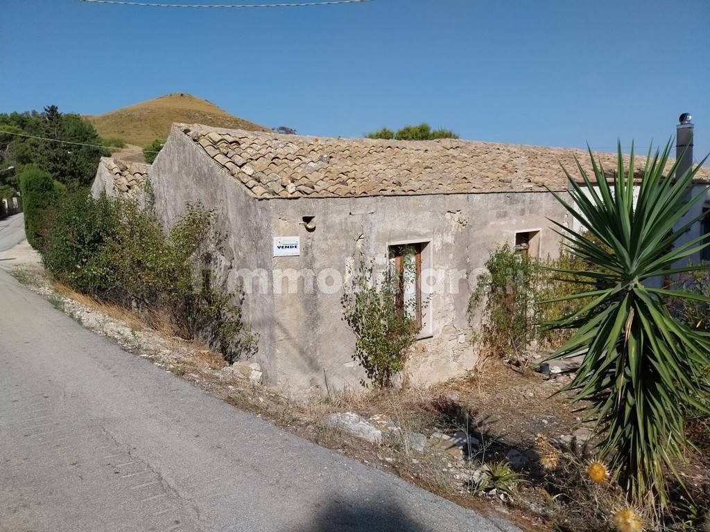 Vendita Casale in via Antonino Alberti 4 Buseto Palizzolo. Da ...