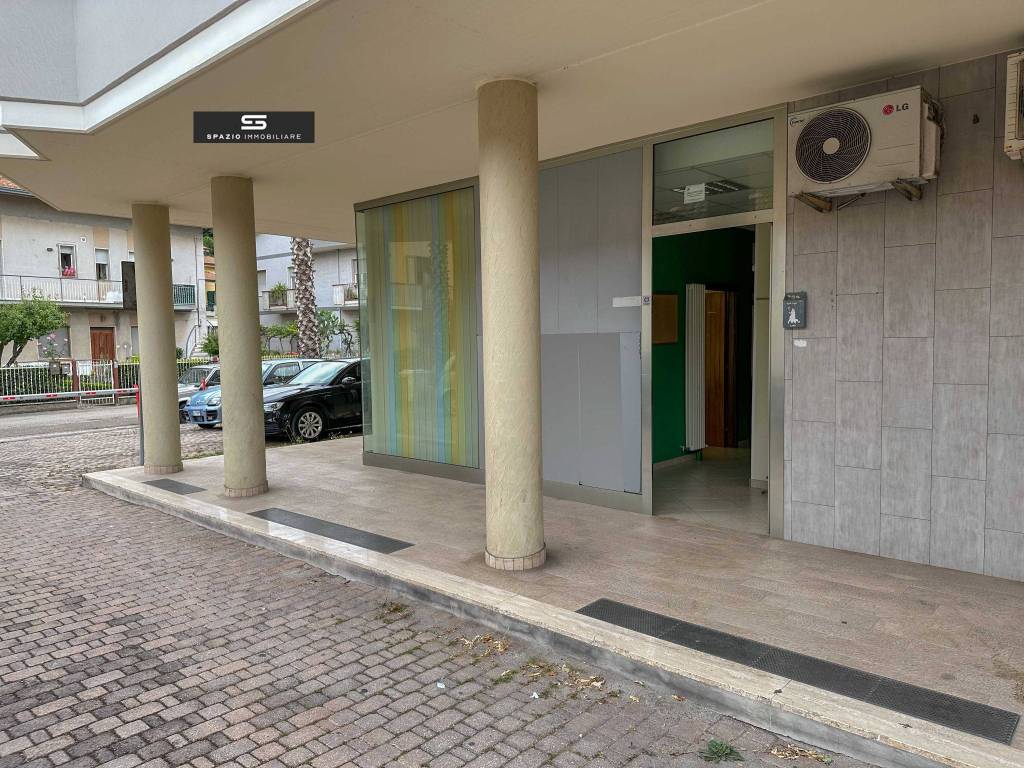 Ufficio - Studio viale Filippo Turati, Giulianova, Rif. 106801499 ...