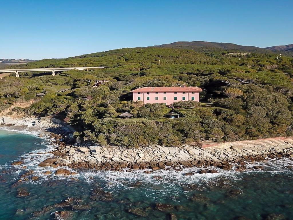 Vendita Appartamento Rosignano Marittimo. Quadrilocale in via Aurelia 1111. Buono stato, piano ...