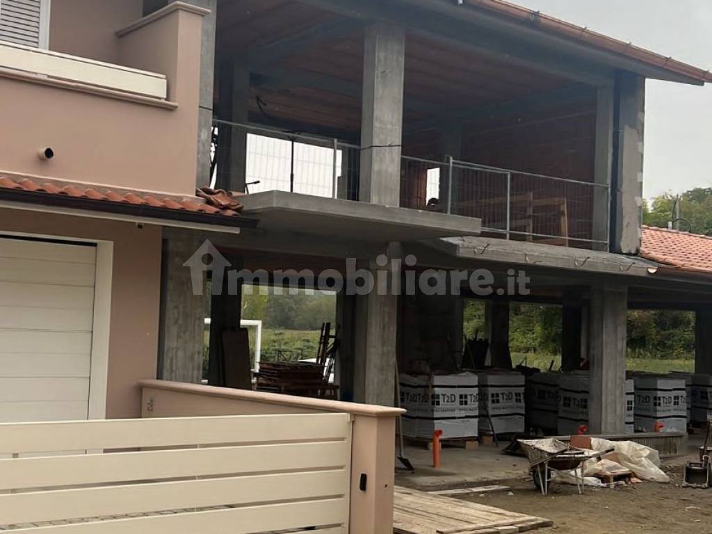 Vendita Terratetto unifamiliare in via Tosco Romagnola Est 138 San Miniato. Nuova, posto auto ...