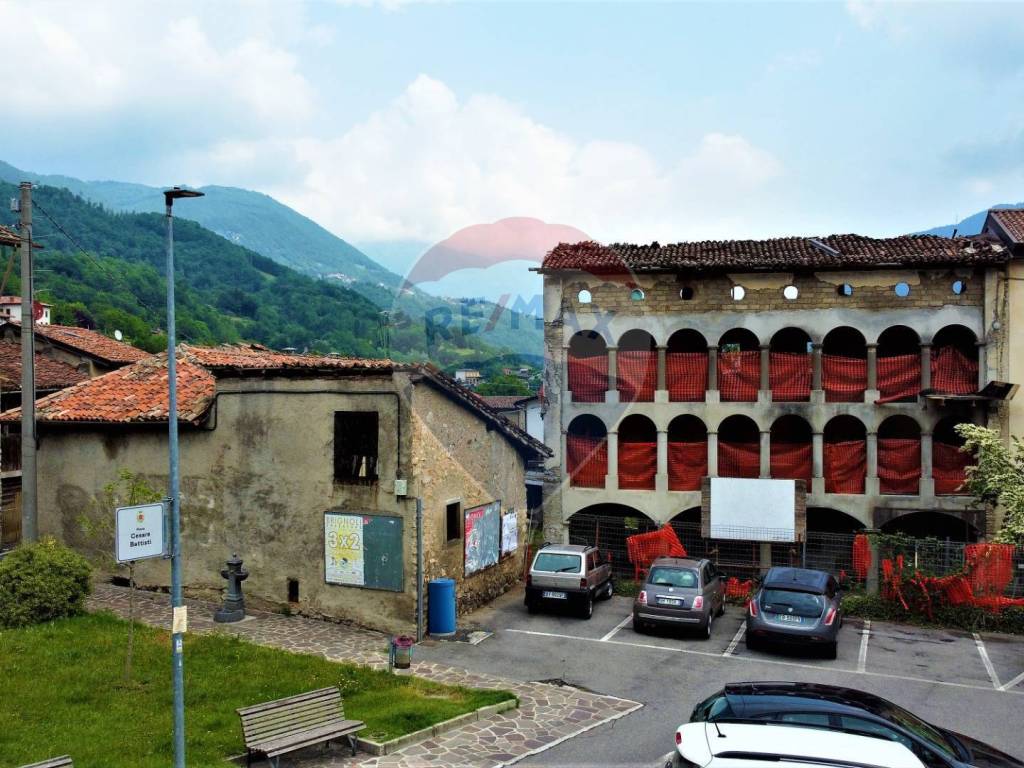 Vendita Rustico Casazza. Da ristrutturare, 2050 m², rif. 106875843
