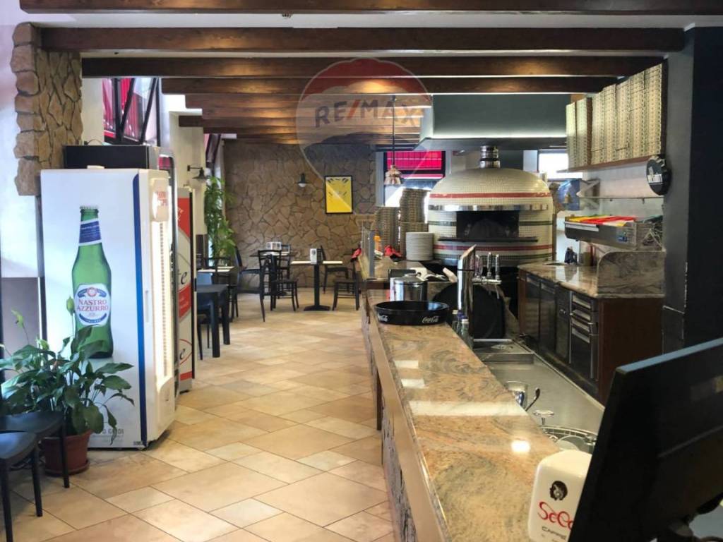 Locale commerciale via Cadore 4, Legnano, Rif. 106892031 - Immobiliare.it