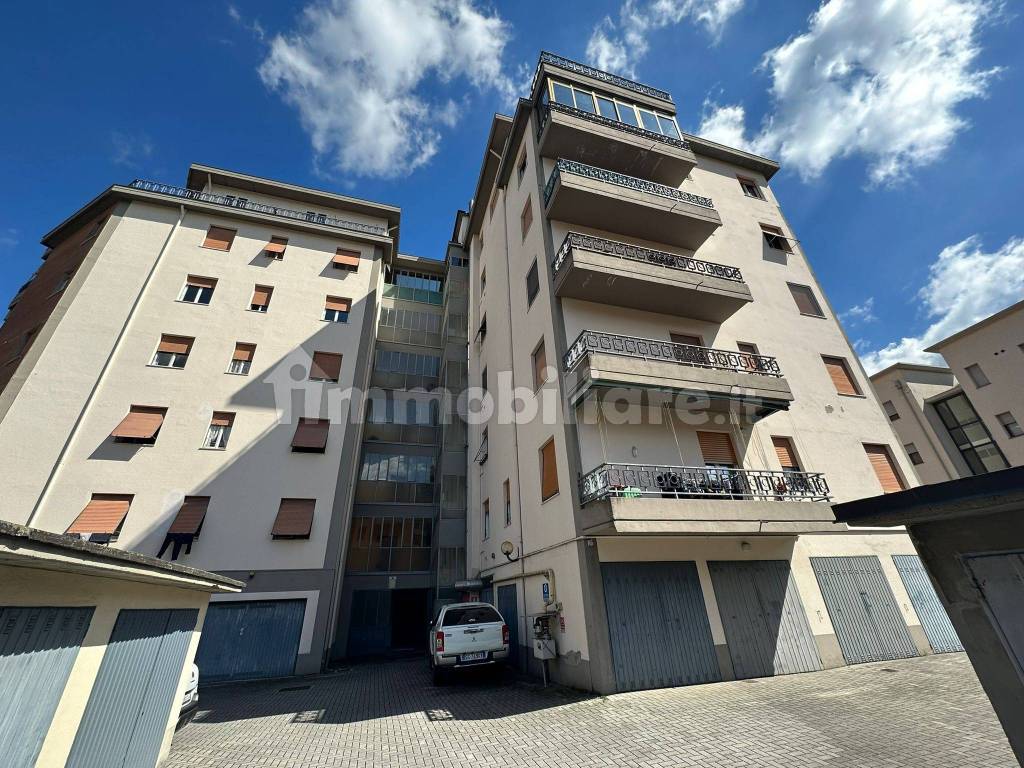 Vendita Appartamento Langhirano. Trilocale in via Roma 35. Buono stato ...