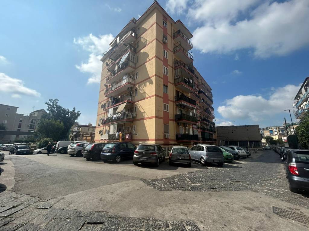 Vendita Appartamento Napoli. Bilocale in via Vecchia Canzanella. Buono ...