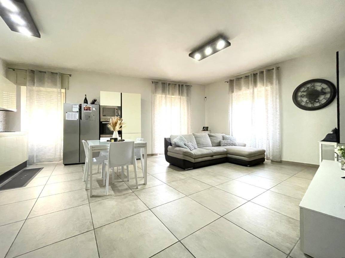 Quadrilocale via Montello 2, Centro, Cremona