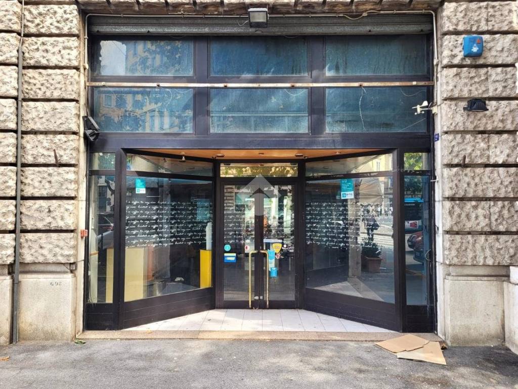 Locale commerciale via Giosuè Carducci 2, Trieste, Rif. 106947961 ...