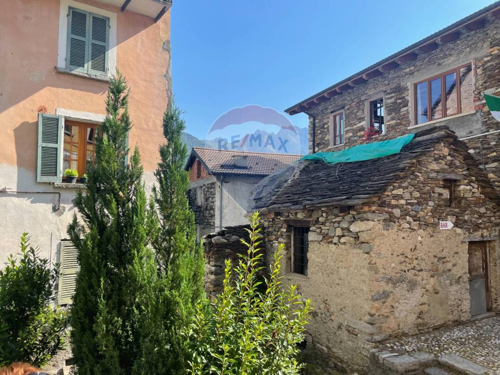 Vendita Rustico Gurro. Da ristrutturare, 100 m², rif. 106963983