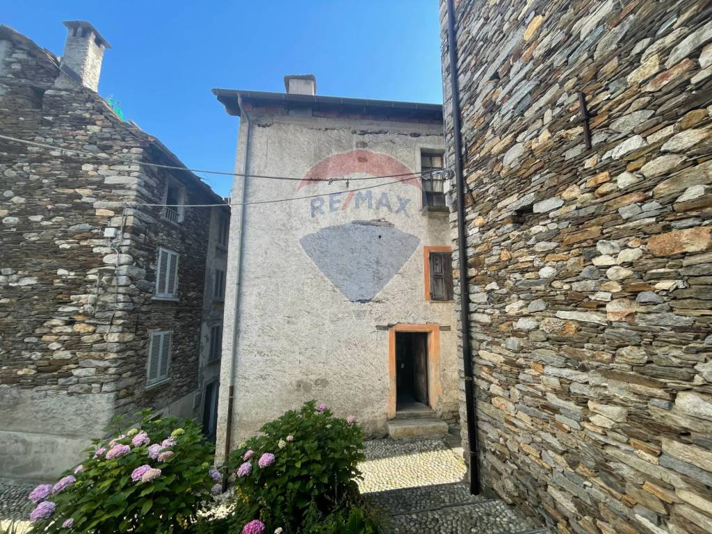 Vendita Rustico Gurro. Da ristrutturare, 100 m², rif. 106963983