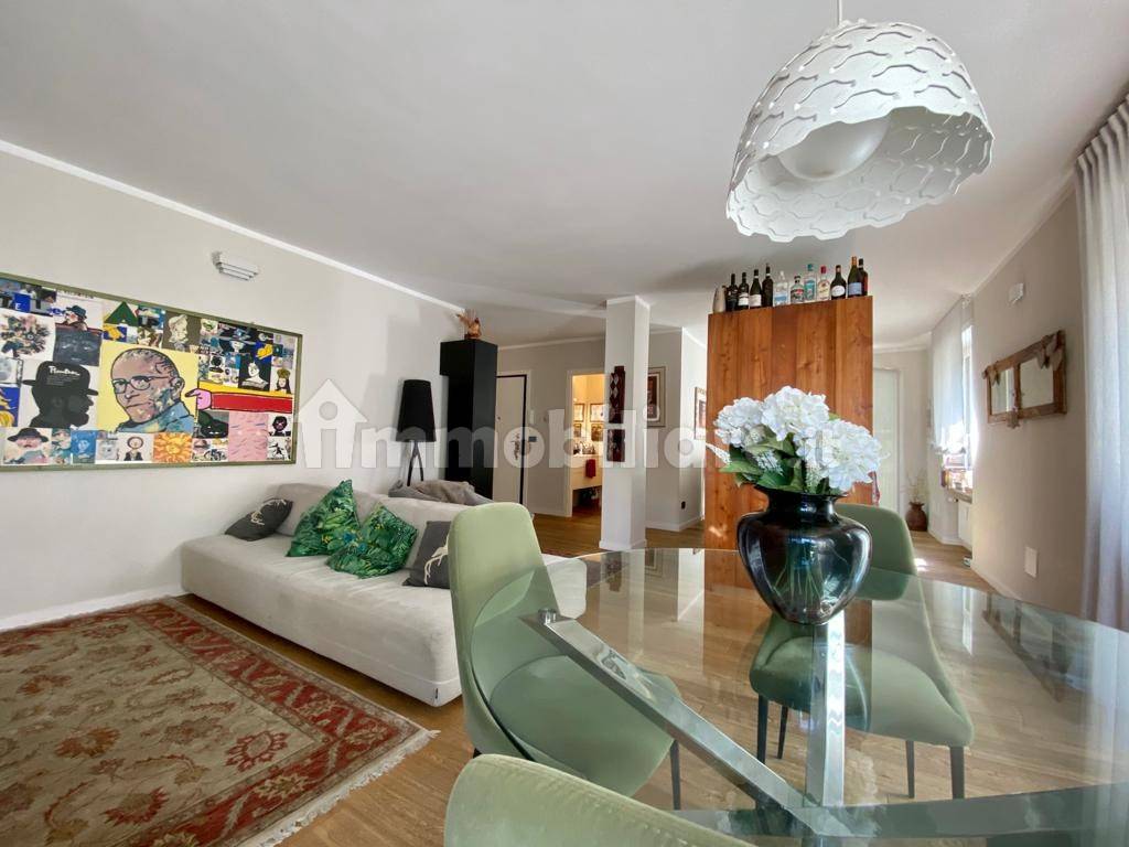 Quadrilocale via Losanna 10, Centro, Aosta