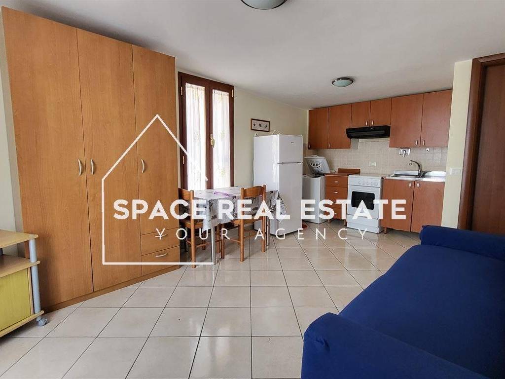 Affitto Appartamento Pomezia. Monolocale in via Roma. Ottimo stato ...