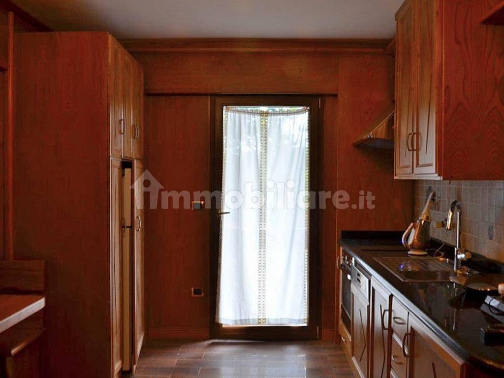 Vendita Appartamento Ovindoli. Trilocale in Magnola. Ottimo stato ...