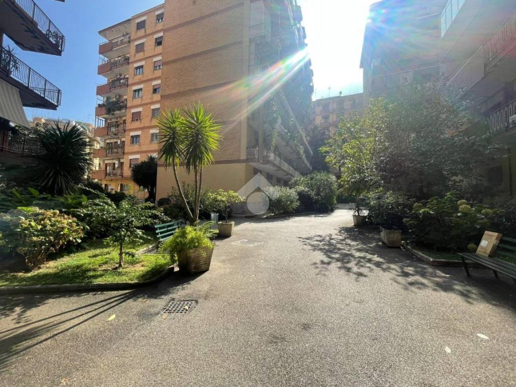 Office via Adolfo Omodeo 45, Naples, Ref. 107035205 - Immobiliare.it