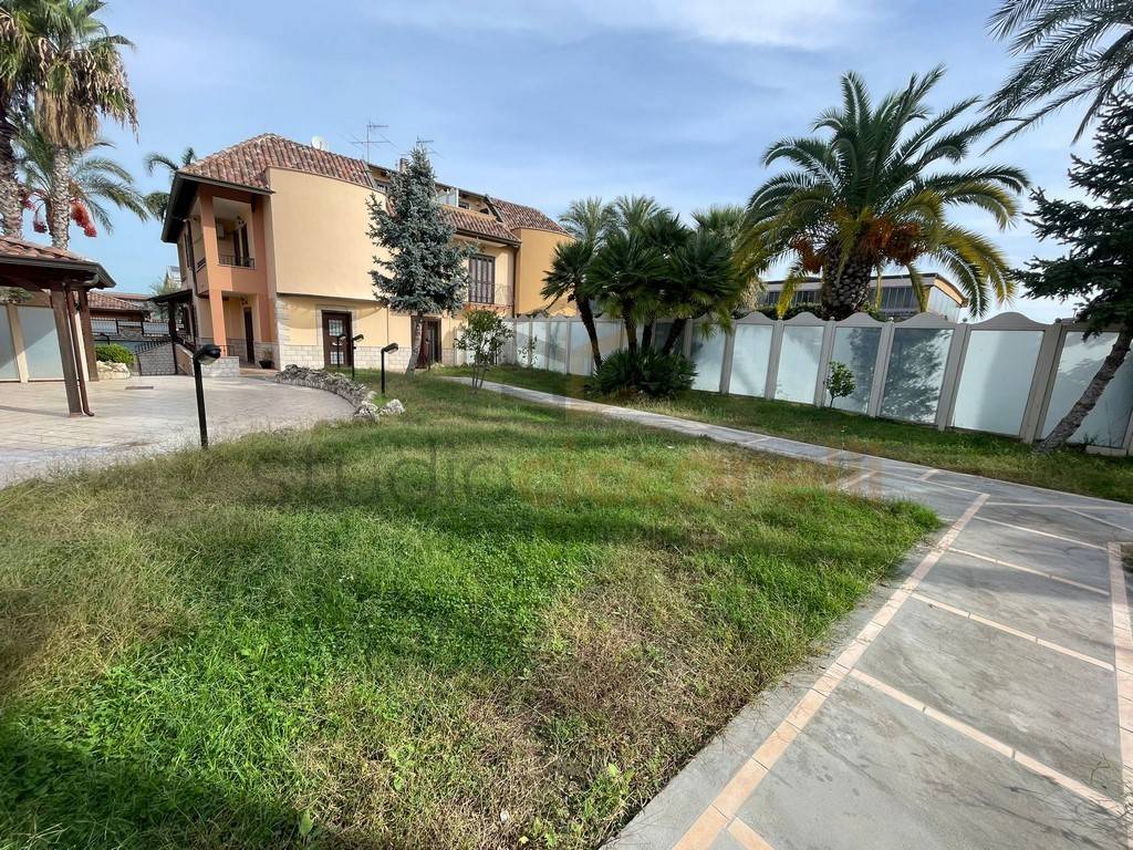 Vendita Villa unifamiliare in corso Italia Villaricca. Ottimo stato ...