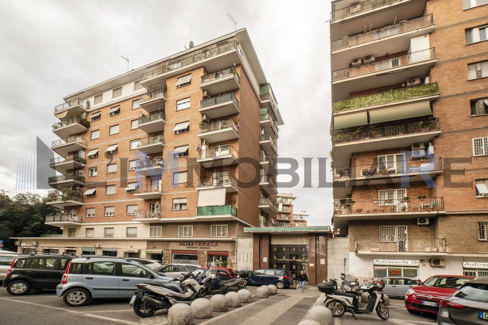 Trilocale via Ponzio Cominio, Cinecittà, Roma