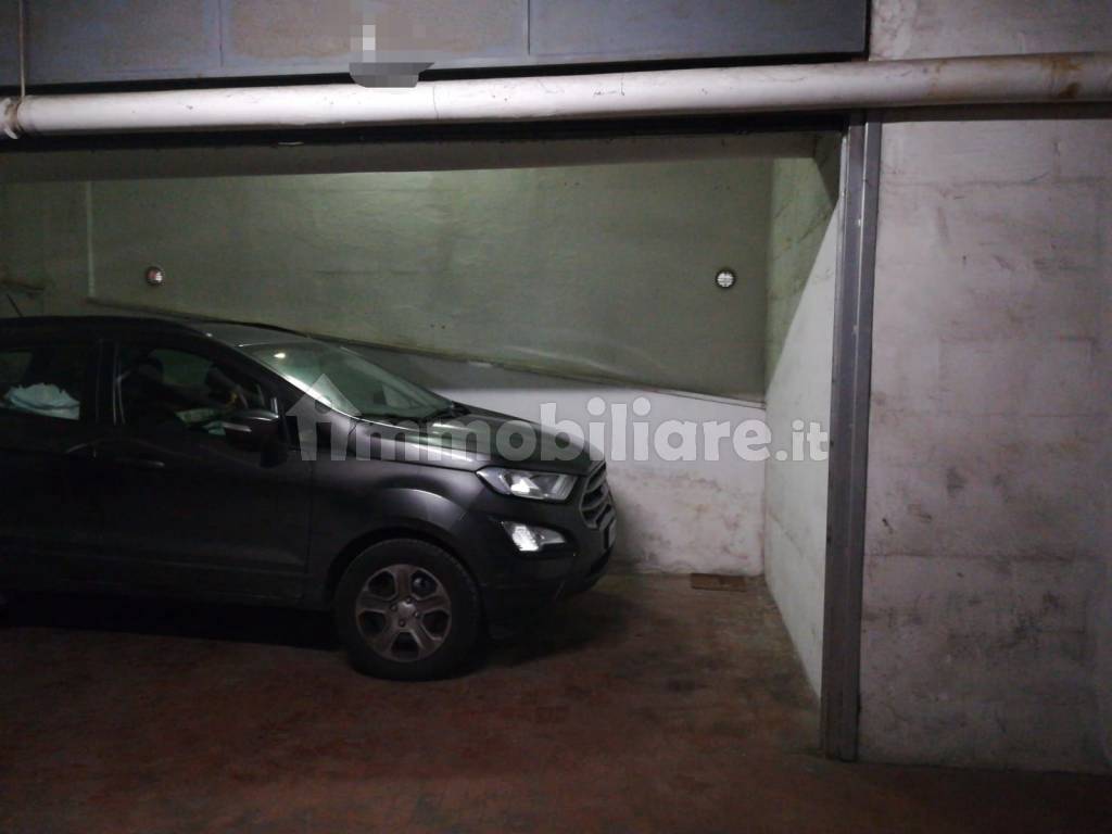 Garage - Box via Val Maggia, Roma, Rif. 107112887 - Immobiliare.it