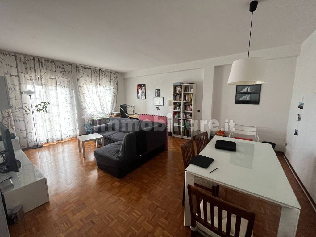 Affitto Appartamento Trieste. Trilocale in via Carpison 3. Ottimo stato ...