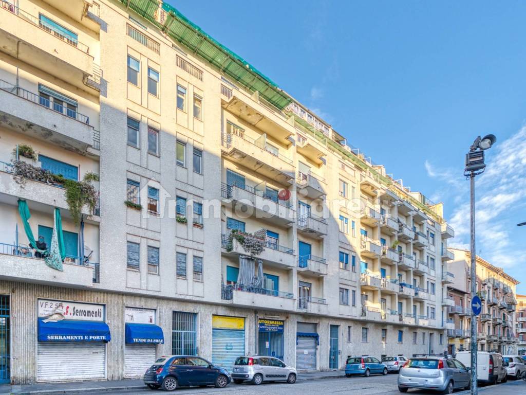 Vendita Appartamento Torino. Trilocale in via Rondissone 24. Buono ...