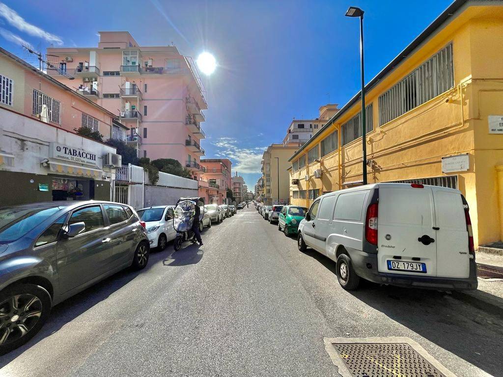 Vendita Appartamento Napoli. Quadrilocale in via Diomede Carafa 58. Da ...
