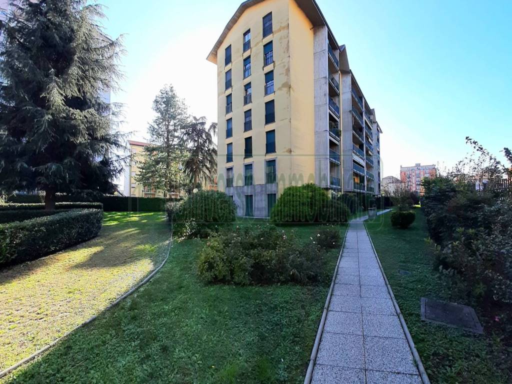 Vendita Appartamento Milano. Bilocale in via Manfredonia 6. Buono stato ...