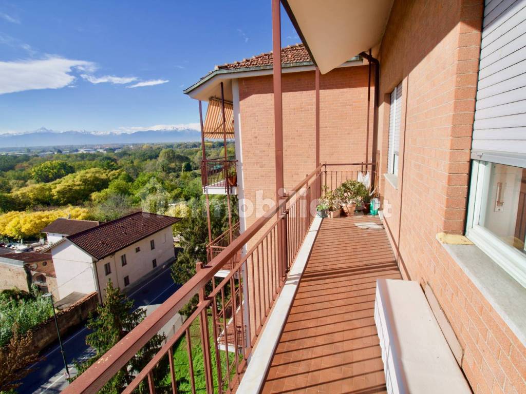 Vendita Appartamento in Strada Castello di Mirafiori 127. Torino. Buono ...