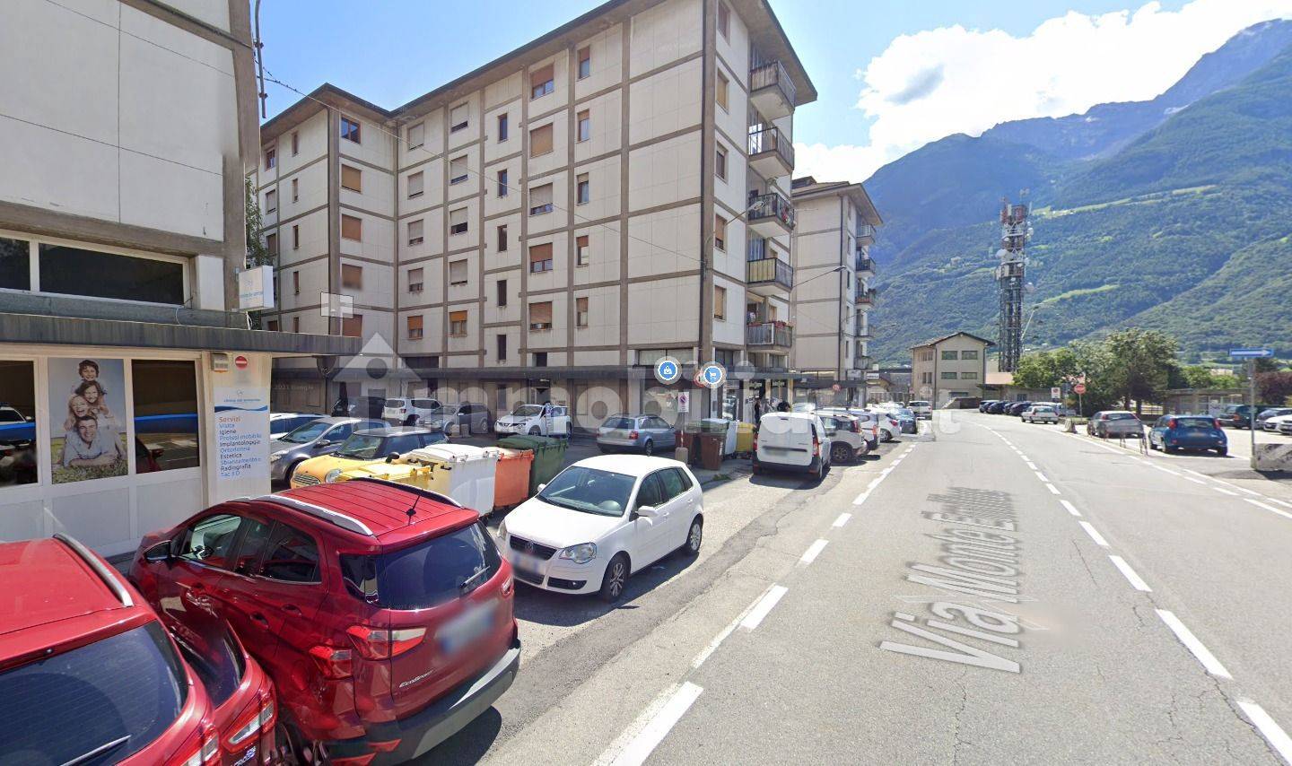 Trilocale via Monte Emilius 13, Centro, Aosta