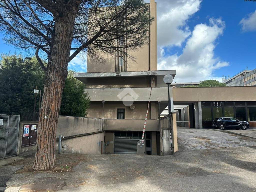 Posto auto - moto via Vinicio Cortese 147, Roma, Rif. 107186299 ...