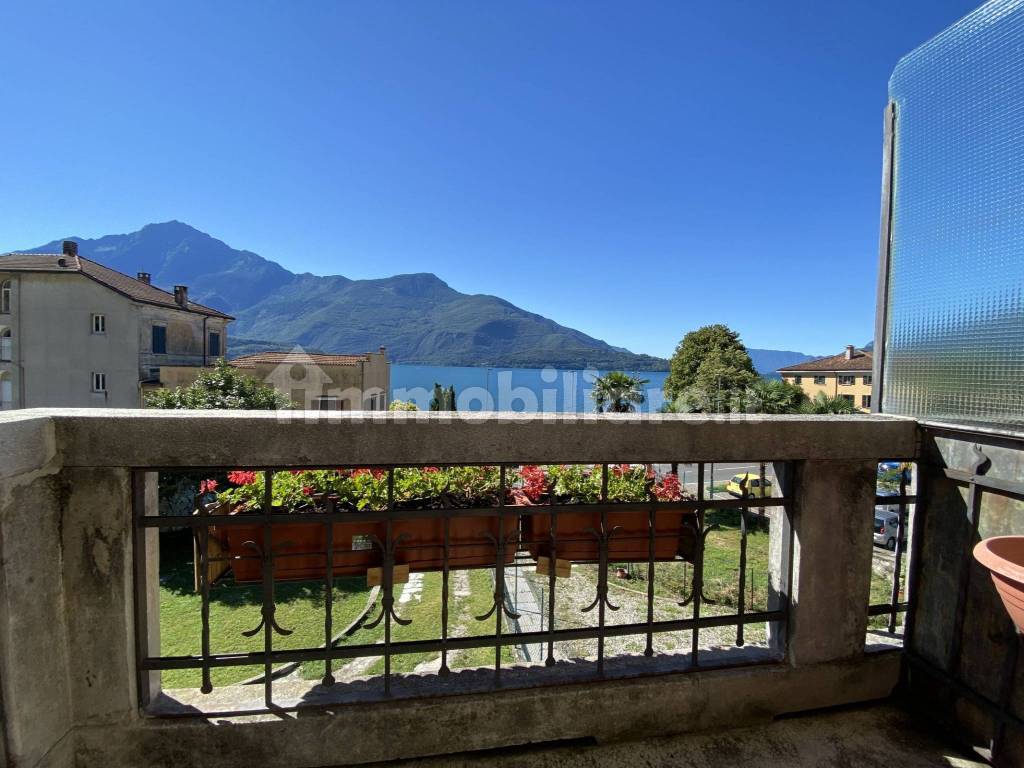 Vendita Appartamento Domaso. Trilocale in via Regina. Buono stato ...