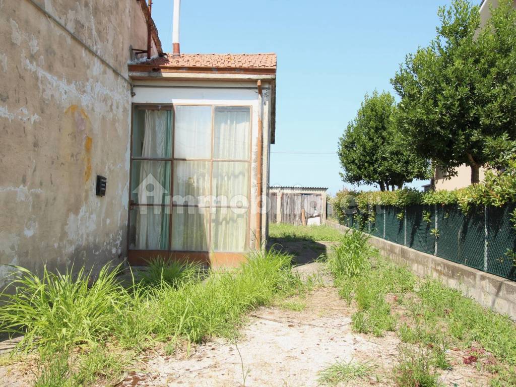 Vendita Rustico Cervia. Da ristrutturare, posto auto, 116 m², rif ...