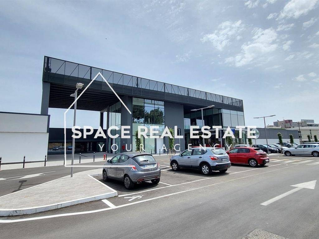 Locale commerciale via Pontina Vecchia, Pomezia, Rif. 107212263 ...