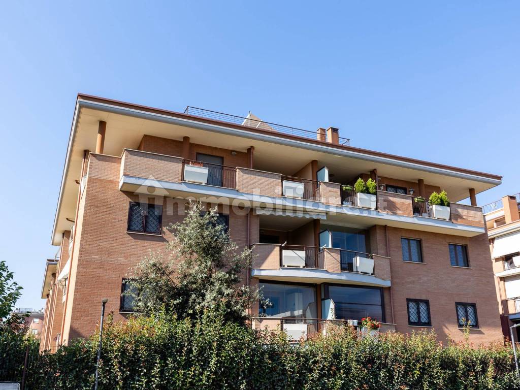 Vendita Appartamento Roma. Trilocale in via Marcello Palmisano 94 ...