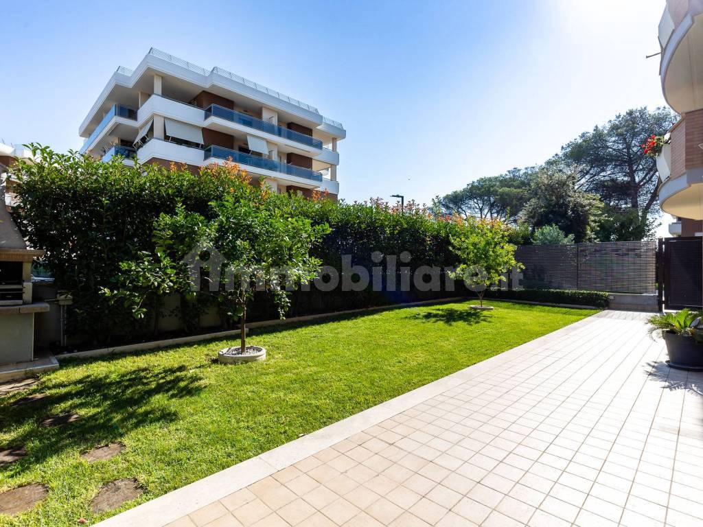 Vendita Appartamento Roma. Trilocale in via Marcello Palmisano 94 ...