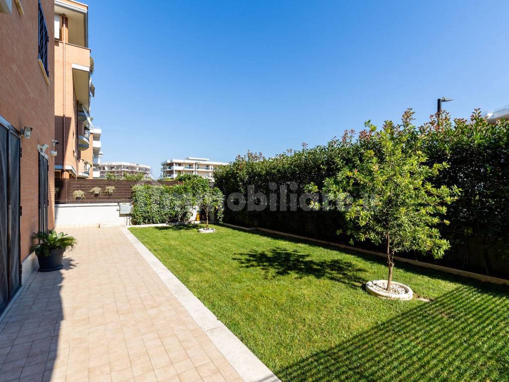 Vendita Appartamento Roma. Trilocale in via Marcello Palmisano 94 ...